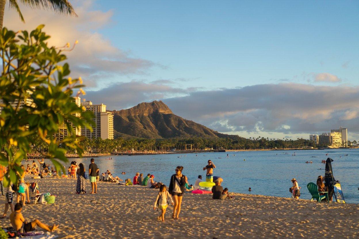 ‘Alohilani Resort Review: An Urban Glam Hotel